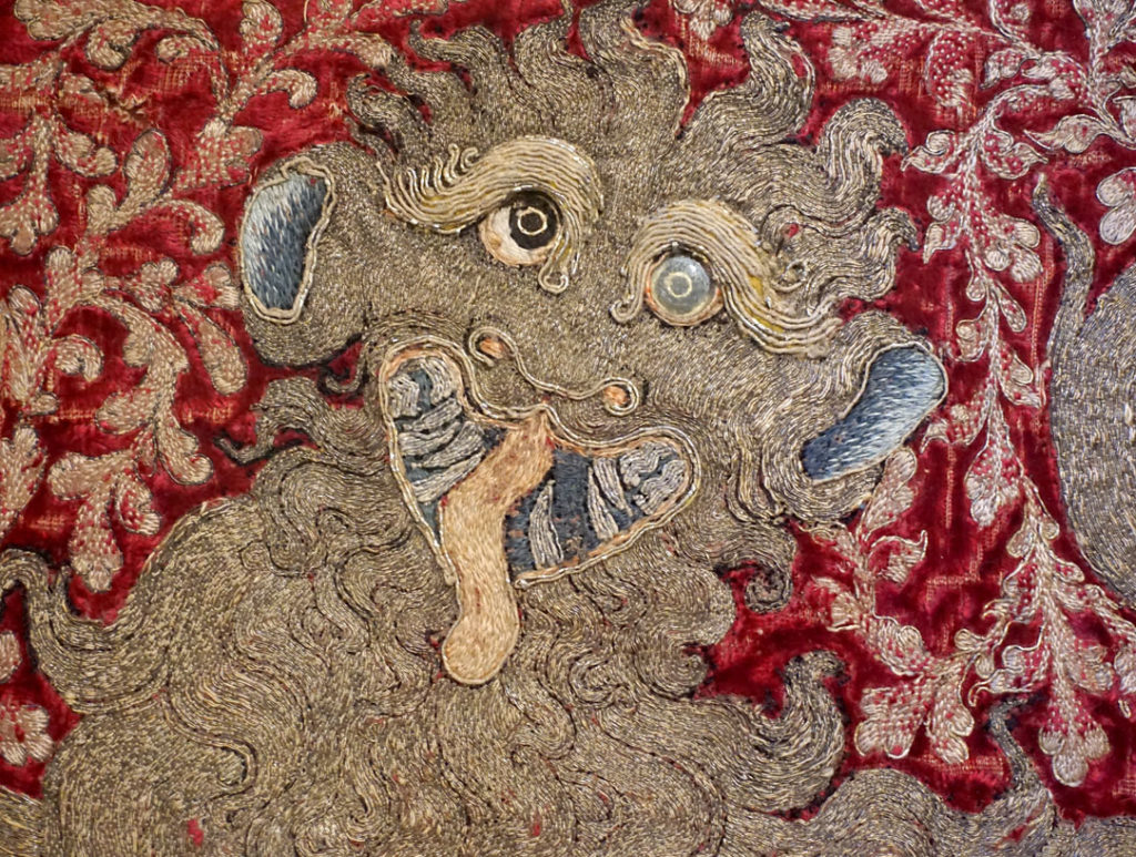 Embroidery in the Middles Ages - Musée de Cluny - Marion de Castilla